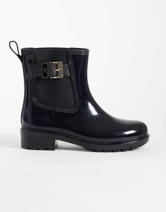 Tommy Hilfiger Oksana - Gl&auml;nzende Ankle-Boots in Schwarz mit Schnallen