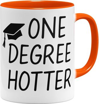 OM3 One Degree Hotter Kaffee-Tasse mit Spruch - Abschluss für Bachelor Master Studium Graduation - Glückwunsch Diplom bestandene Prüfung - Keramik Becher 