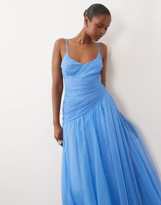 Lace & Beads Robe longue avec corsage asym&eacute;trique fronc&eacute; et bretelles fines - Bleu