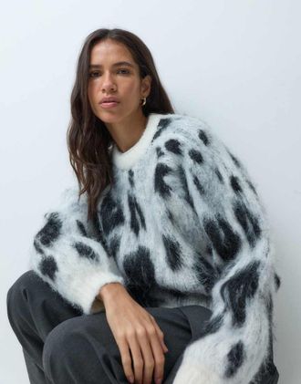 Asos pull &agrave; col rond bross&eacute; &agrave; imprim&eacute; animal monochrome-Blanc