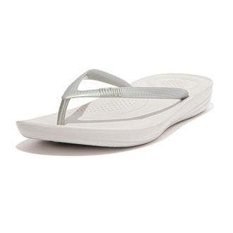 FitFlop FitFlop Damen iQushion Ergonomic Flip Flops - leicht und bequem mit nat&uuml;rlicher Fu&szlig;gew&ouml;lbest&uuml;tze - Silber - 40 EU (6.5 UK)