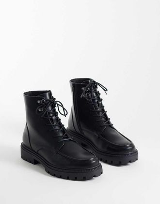 Asos bottes &agrave; lacets style tablier avec d&eacute;tails randonneur en noir
