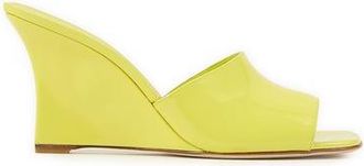 Stuart Weitzman Mules Vinnie Wedge 85 en cuir verni