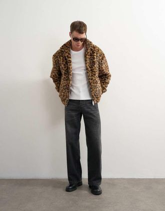 Topman Bomberjacke aus Faux-Fur mit Leopardenprint in Braun