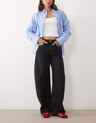 Arket Peony Baggy-Jeans mit Barrel-Leg in Schwarz