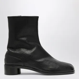 Maison Margiela Tabi Stiefeletten aus genarbtem Leder in Schwarz