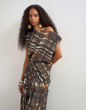 Topshop Co-ord-Oberteil mit asymmetrischem Ausschnitt und Karomuster-Braun