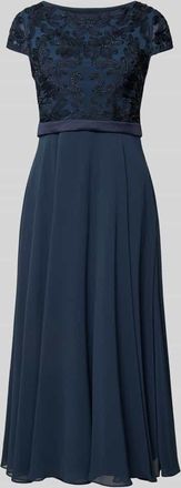 Christian Berg Cocktail Cocktailkleid mit Stitchings und Perlen