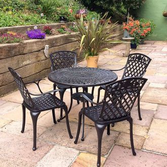 Lazy Susan 88 cm Runder Mia Gartentisch in Antik Bronze mit 4 Rose Stühlen und Sitzkissen in Terrakotta | Nachhaltiges Sandguss-Aluminium | Wetterfest | Rostfrei