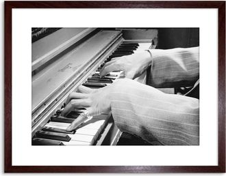 Wee Blue Coo MUSIC VINTAGE PHOTO LEGEND NAT KING COLE PIANO HANDS FRAMED PRINT F97X7599