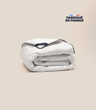 Tediber Couette légère 140x200 cm - 100% de fibres recyclées et 100% coton - Idéale pour lété et mi-saison - Douce et enveloppante - Garantie 5 ans - Tediber