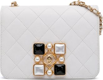 Chanel Hobo Bags - Small CC Quilted Calfskin Crystal Pearl Full Flap - Gr. unisize - in Wei&szlig; - f&uuml;r Damen