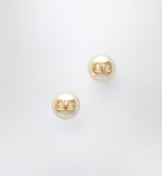 Valentino Garavani Golden pearl earrings with Signature VLogo