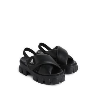 Prada Sandales matelass&eacute;es en cuir