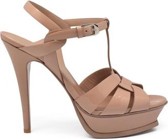 Saint Laurent Sandales hommage &agrave; Saint Laurent