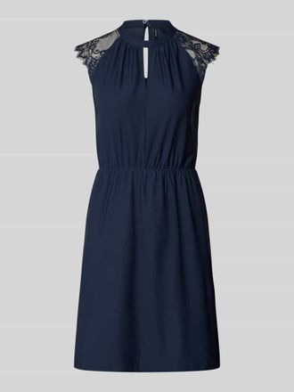Vero Moda Tailliertes Freizeitkleid mit Spitzenbesatz Modell MILLA