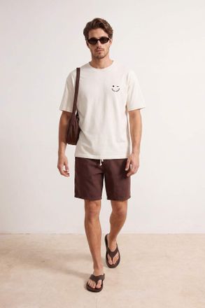 Trendyol MAN Herren Ecru Slogan Kurz Oversize T-Shirts