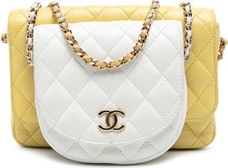 Chanel Hobo Bags - CC Quilted Lambskin Side Packs Flap - Gr. unisize - in Gelb - f&uuml;r Damen
