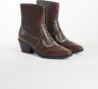 Asos bottes zipp&eacute;es &agrave; talon cubain et d&eacute;tails western marron