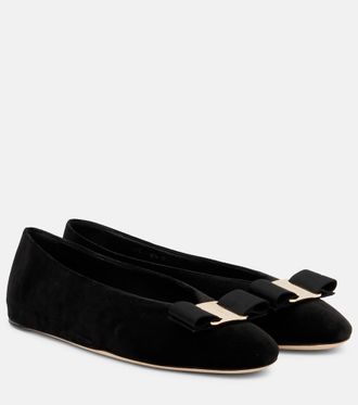 Ferragamo Ballerinas Vanna aus Samt