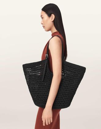 AllSaints Ara - Tragetasche aus Strick in Schwarz