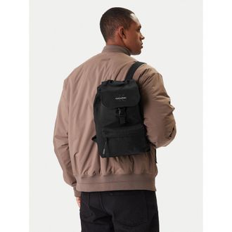 Calvin Klein Rucksack Calvin Klein Bold Mini Flap Backpack LV04D3320G Schwarz