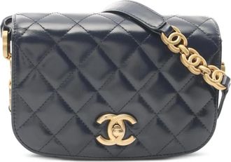 Chanel sac porté épaule matelassé (2021) - Bleu