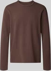 Mc Neal Longsleeve mit Strukturmuster und Rundhalsausschnitt
