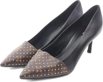 Louis Vuitton escarpins monogrammés à détails de clous - Marron