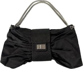 Chanel Sac bandouli&egrave;re en satin Pre-owned - Femme - Pre-owned - Noir - Taille: ONE Size