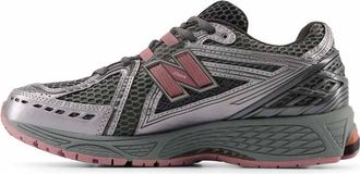 New Balance U1906RV1 - Sneaker in dunklem Metallic-Silber-Grau