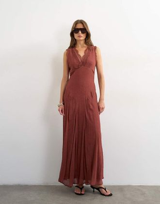 Topshop Robe longue pliss&eacute;e style r&eacute;tro avec empi&egrave;cements en dentelle de viscose de qualit&eacute; sup&eacute;rieure - Rouille-Bleu