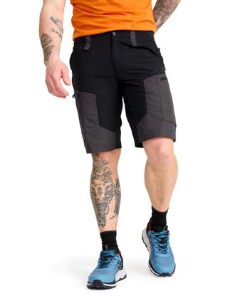 RevolutionRace RVRC GP Shorts für Herren, strapazierfähige und belüftete Wandershorts für alle Outdoor-Aktivitäten, Jet Black, XS