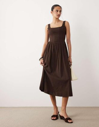 Cotton On Maxikleid in dunklem Eichenbraun mit Korsett-Design und tiefer Taille