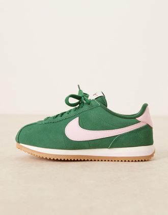 Nike Cortez - Wildleder-Sneaker in Gr&uuml;n und Pink Foam