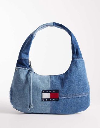 Tommy Jeans Sac port&eacute; &eacute;paule en jean effet patchwork avec logo - Bleu