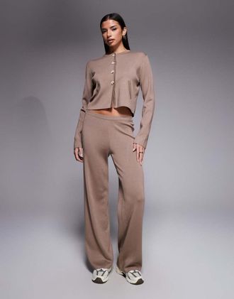 KAIIA Exklusiv - Strickjacke in Taupe mit Knopfleiste und Taschendetail, Kombiteil-Neutral