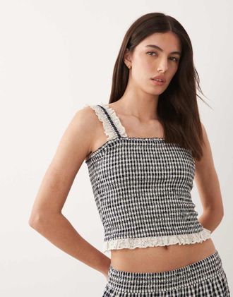 Nobody's Child Gesmoktes Camisole-Oberteil mit schwarz-wei&szlig;en Vichy-Karos und Spitzenbesatz, Kombiteil