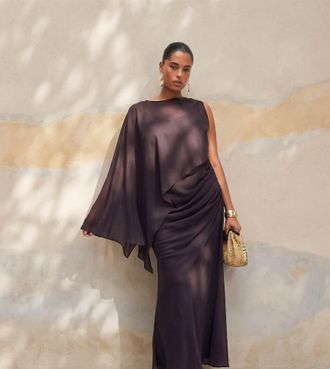 Asos Curve ASOS DESIGN Curve - Robe longue drap&eacute;e asym&eacute;trique &agrave; manche chauve-souris - Chocolat fonc&eacute;-multicolore