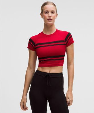 lululemon T-Shirt court Swiftly Tech 2.0 Rayures pour Femmes - Rouge/Noir/&Eacute; - Taille 10