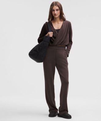 lululemon Softstreme Hose mit geradem Bein und hohem Bund Normale L&auml;nge f&uuml;r Frauen - Gr&ouml;&szlig;e 2XS in Sequoia