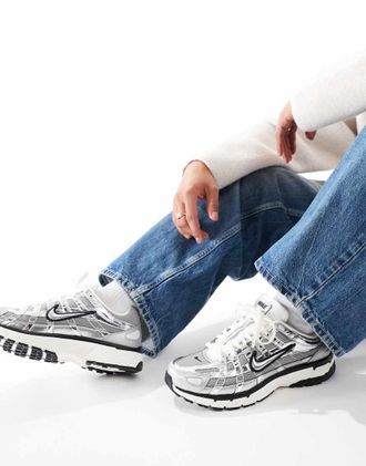 Nike P-6000 - Unisex-Sneaker in Metallic-Silber
