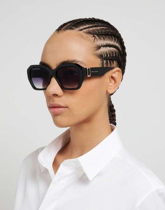 Marc Jacobs Marc jac sun rechteckige Sonnenbrille mit grauen Farbverlaufsgl&auml;sern in Schwarz