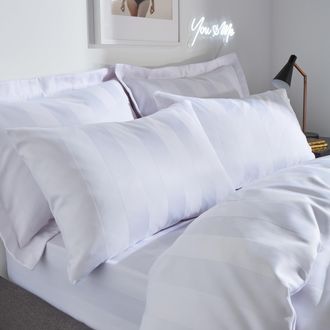 bianca Playboy Kissenbezug, weich, Satin, gestreift, Wei&szlig;, 1 Paar