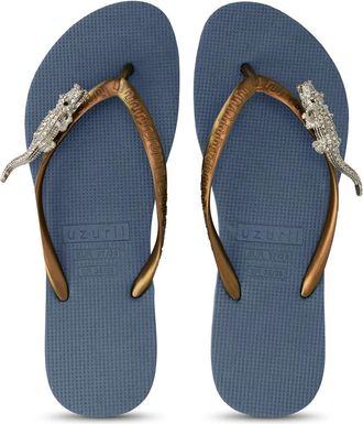 UZURII Slipper & Pantoletten - Zehentrenner Silver Crocodile Switch - Gr. 35,5 (EU) - in Blau - f&uuml;r Damen