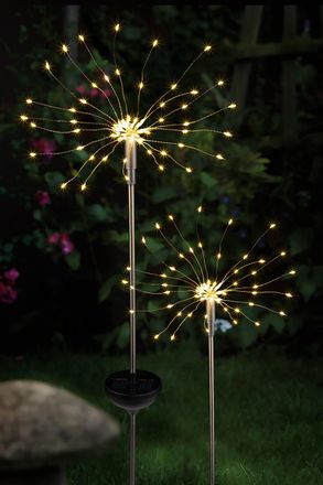 Bonetti 2er Set Solar Feuerwerk Licht, zusammen 120 LEDs, flexibel ausrichtbar, kabellos, moderne Solarleuchte für außen (warm-weiß)