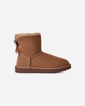 UGG Mini Bailey Bow II Classic Mini Boots f&uuml;r Damen in Rocky Oak, Gr&ouml;&szlig;e
