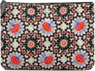 Chanel Clutches - Paris Dubai Medium Printed Canvas Cosmetic Case - Gr. unisize - in Weiß - für Damen