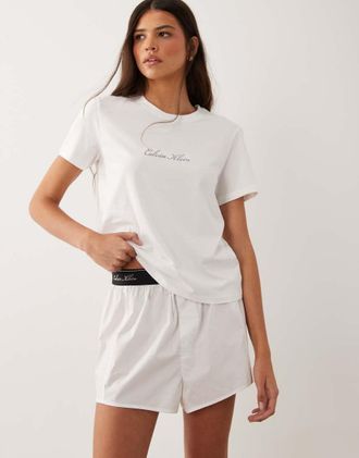 Calvin Klein Set mit T-Shirt und Shorts in Wei&szlig;