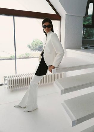 Mango Veste &agrave; col officier boutons bijoux blanc cass&eacute; - Femme - XXS - MANGO